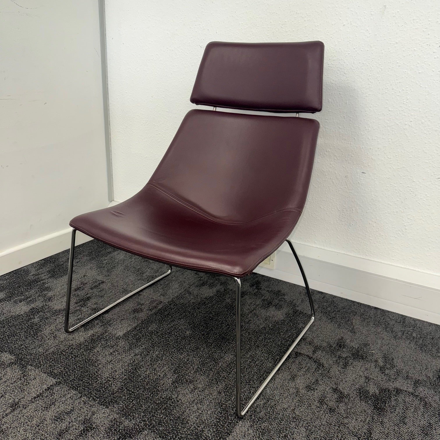 Used Luna Breakout Chair with Headrest - Kings Office Furniture