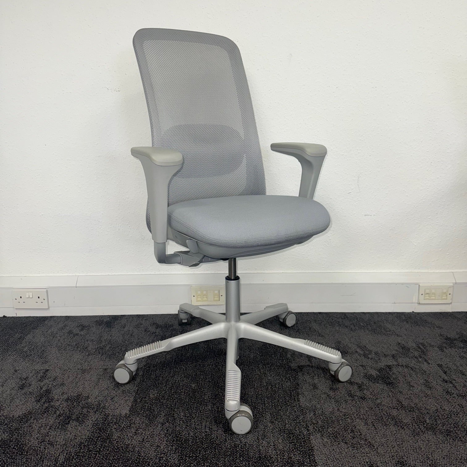 Used HAG SoFi 7500 Mesh Task Chair - Kings Office Furniture